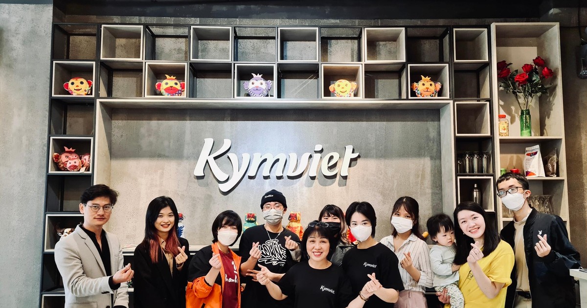 Kym Việt và câu chuyện về những chiếc ‘nhãn dán’