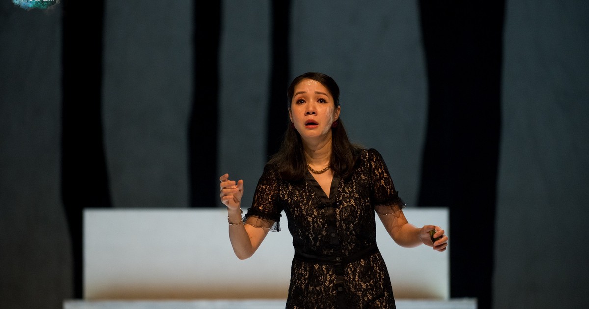 Diễn viên Mai Huê: "Tôi không đành lòng để nhân vật lãng quên chính mình"